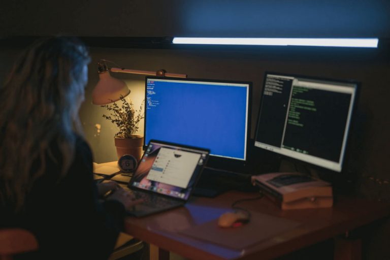 Computer Engineering vs Computer Science: Key Differences