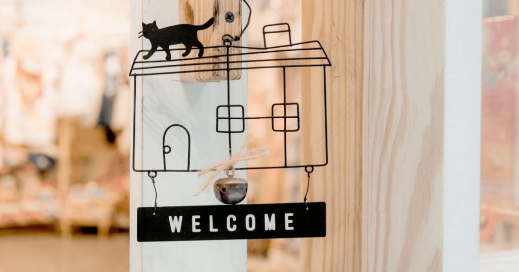 Service vs Hospitality: Skills, Salary, and Career Path