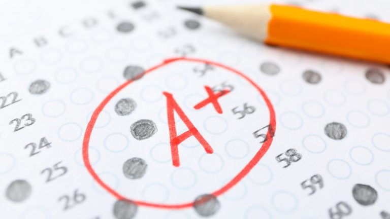 How to Get Good Grades in College: 15 Actionable Tips | UOTP